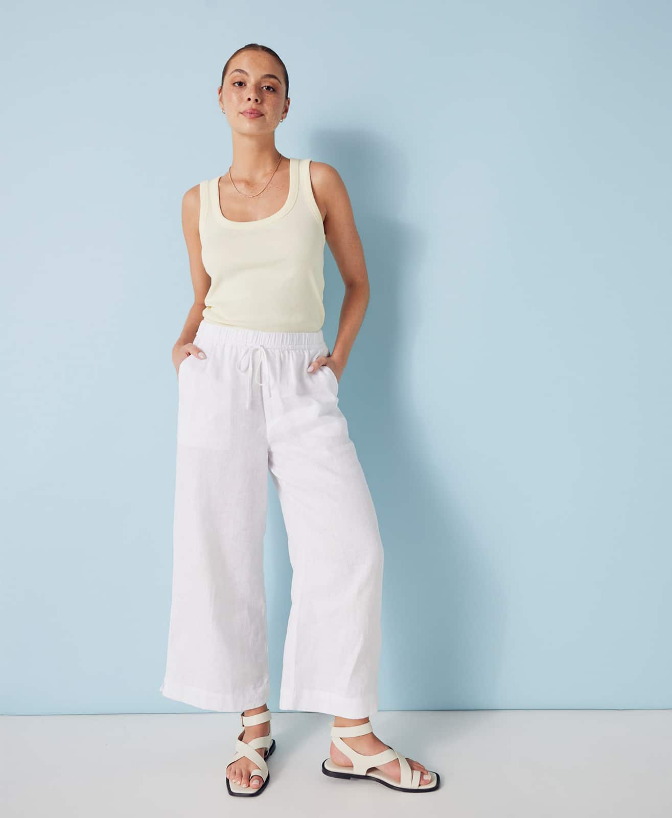 IT Colours - Tanks, Shirts & More | Just Jeans™ Online