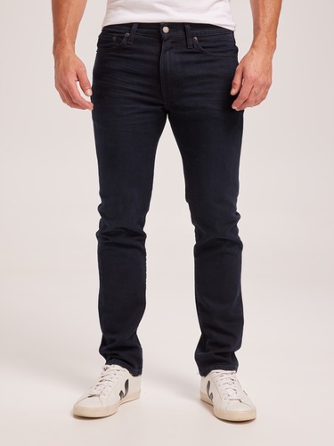 511 Slim Jean In Master Of None