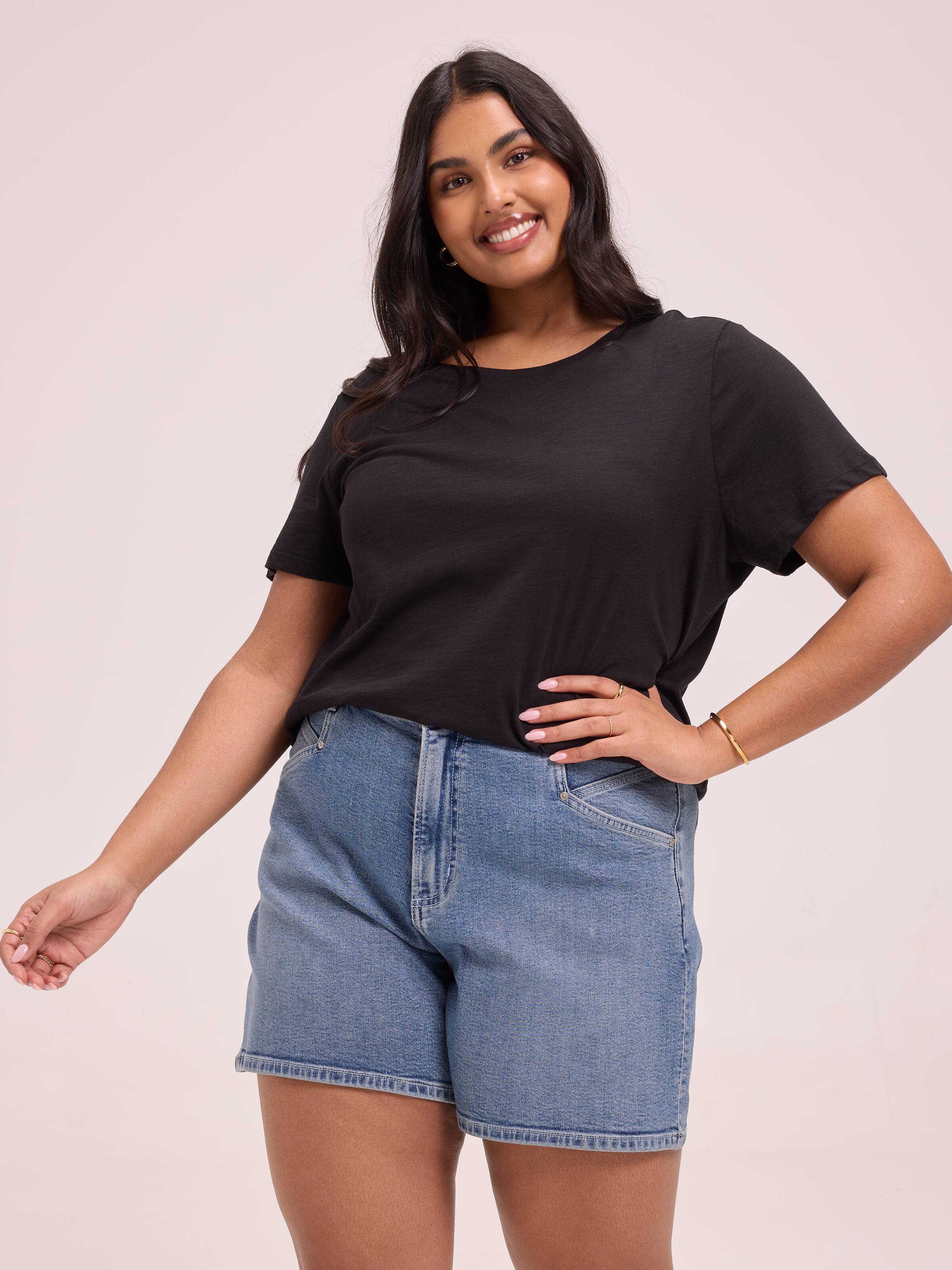 Curve Perfect Crew Neck Boyfriend Tee Black - Just Jeans Online