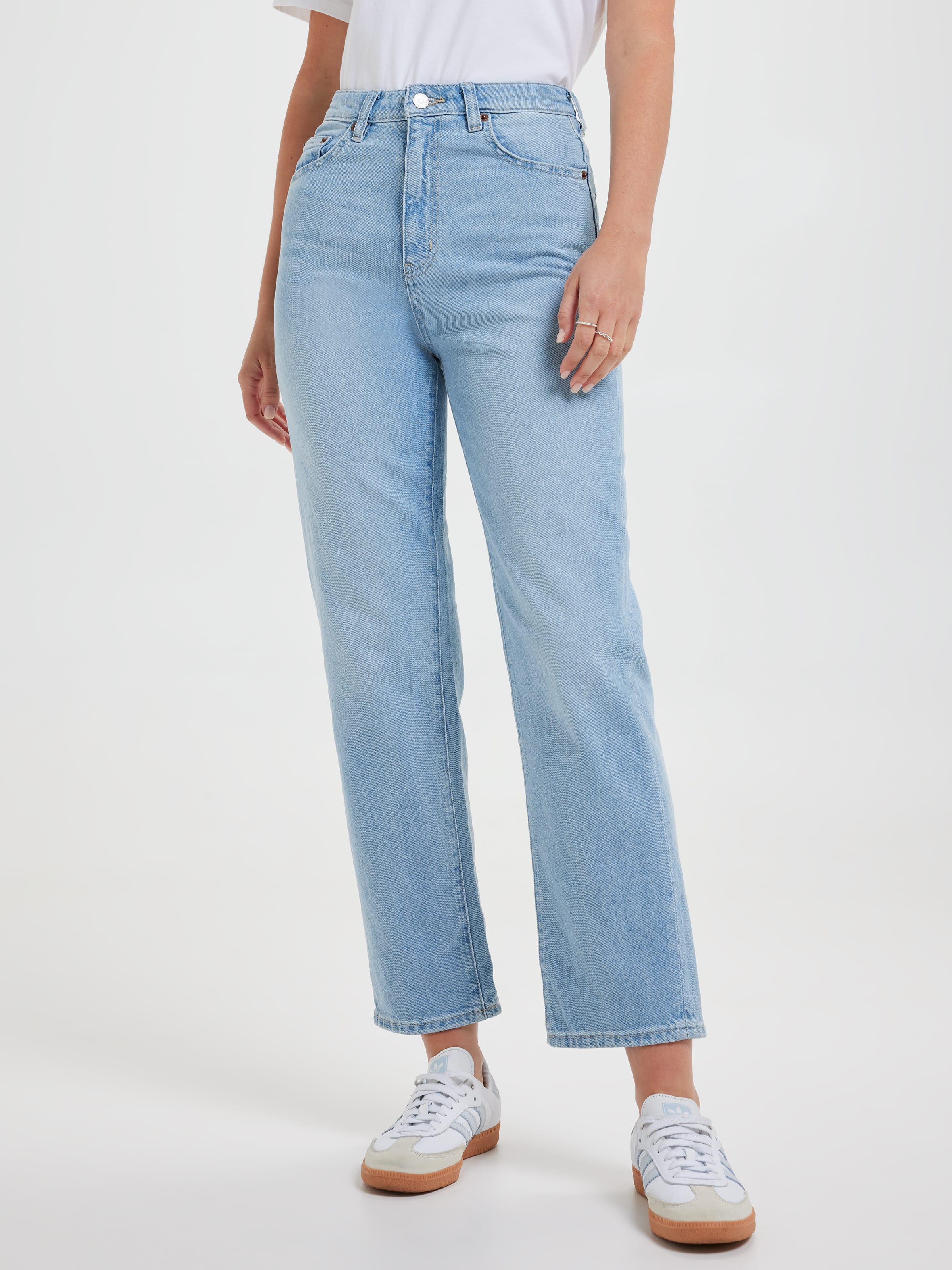 Hi Straight Jean In Faded Blue - Just Jeans Online
