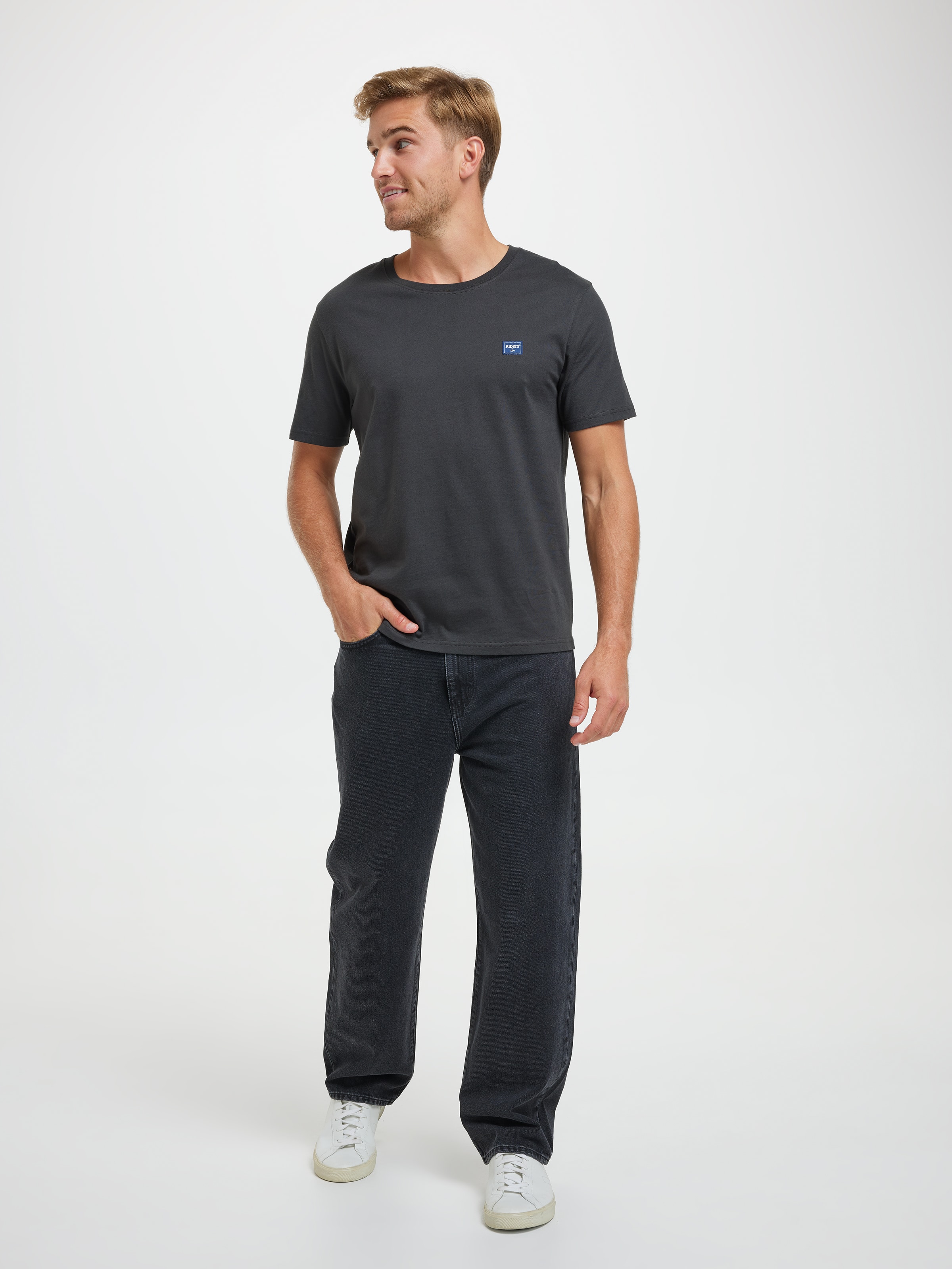 R5 Baggy In Black Logic - Just Jeans Online