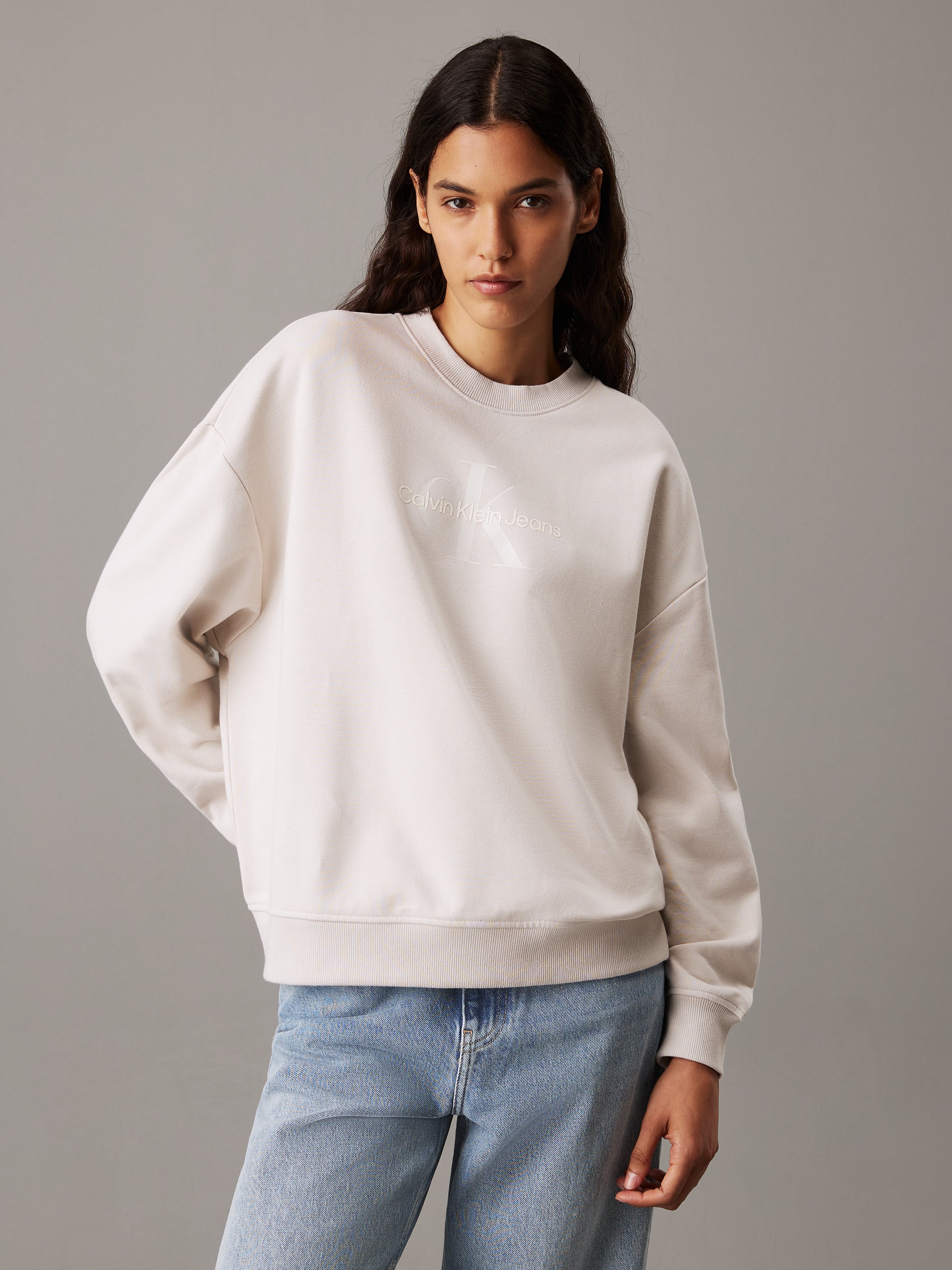 Glossy Monologo Regular Crewneck In Moonbeam - Just Jeans Online