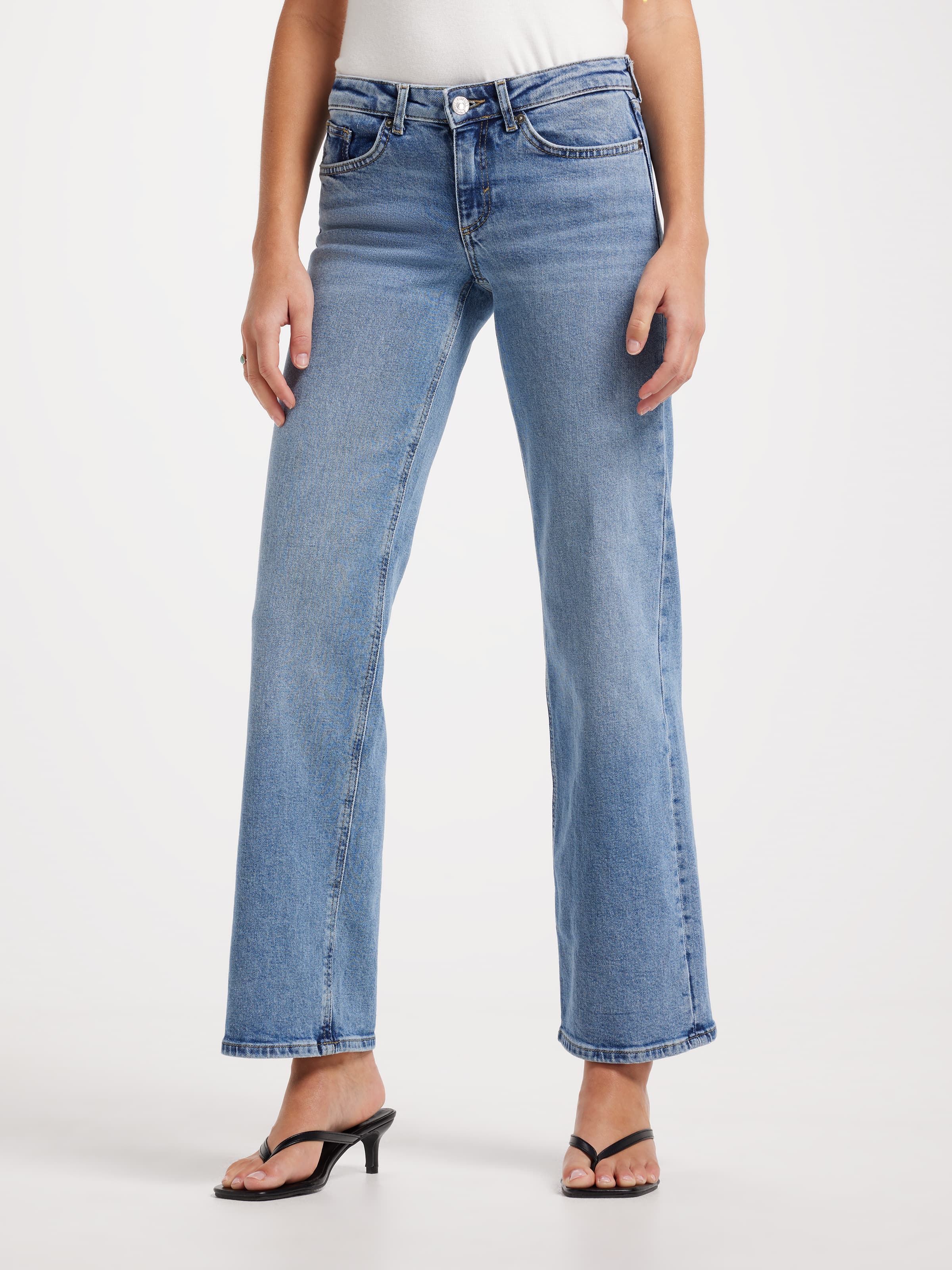 Juicy Low Wide Leg Jean In Light Blue - Just Jeans Online