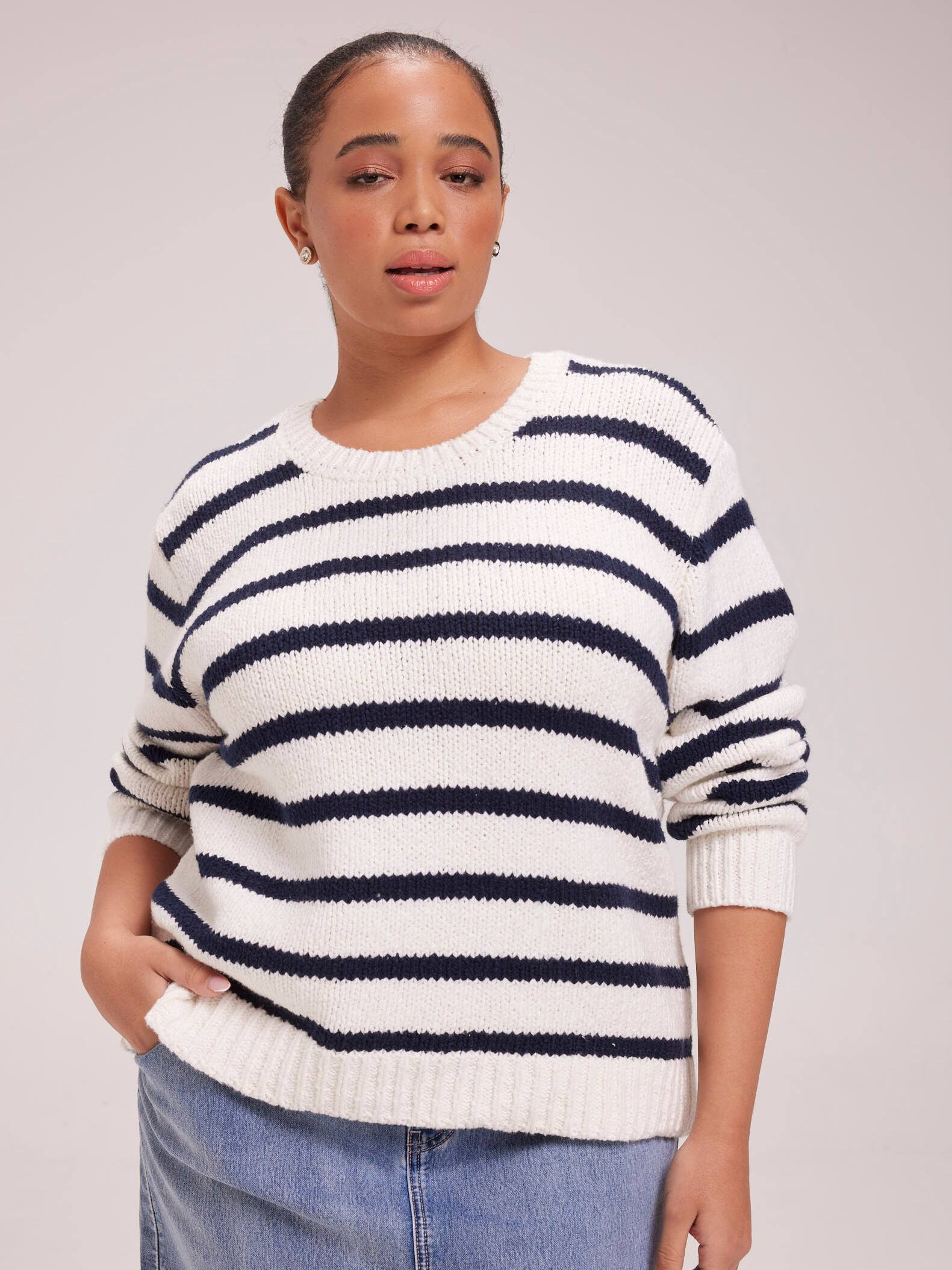 Curve Eden Chunky Crew Neck Pullover - Just Jeans Online