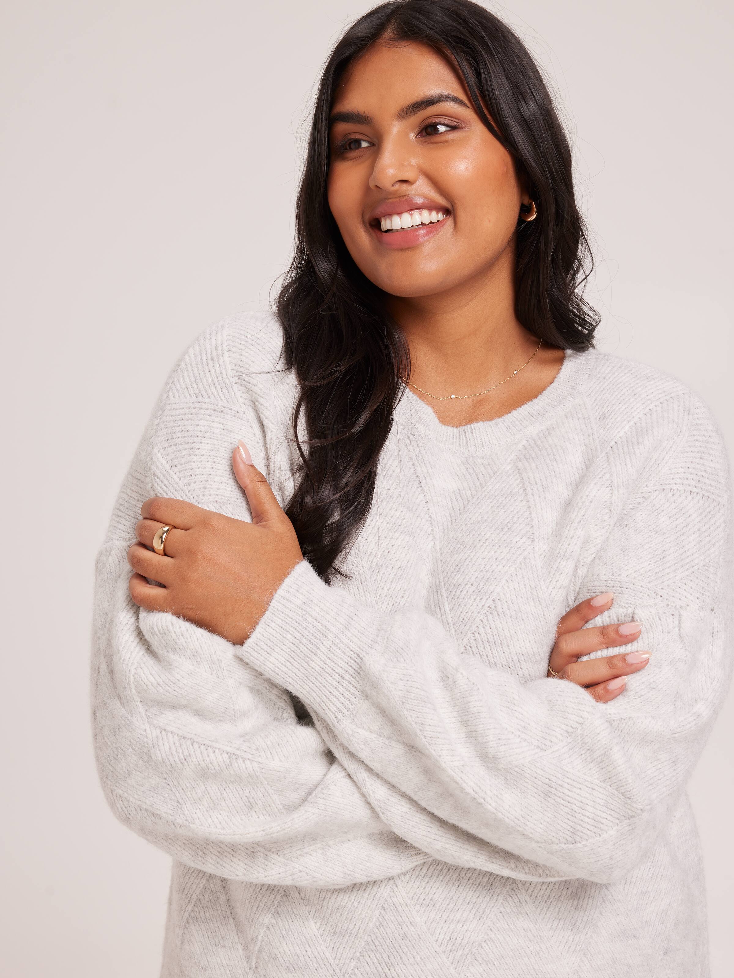 Curve Lucille Diamond Pullover Cloud Grey - Just Jeans Online