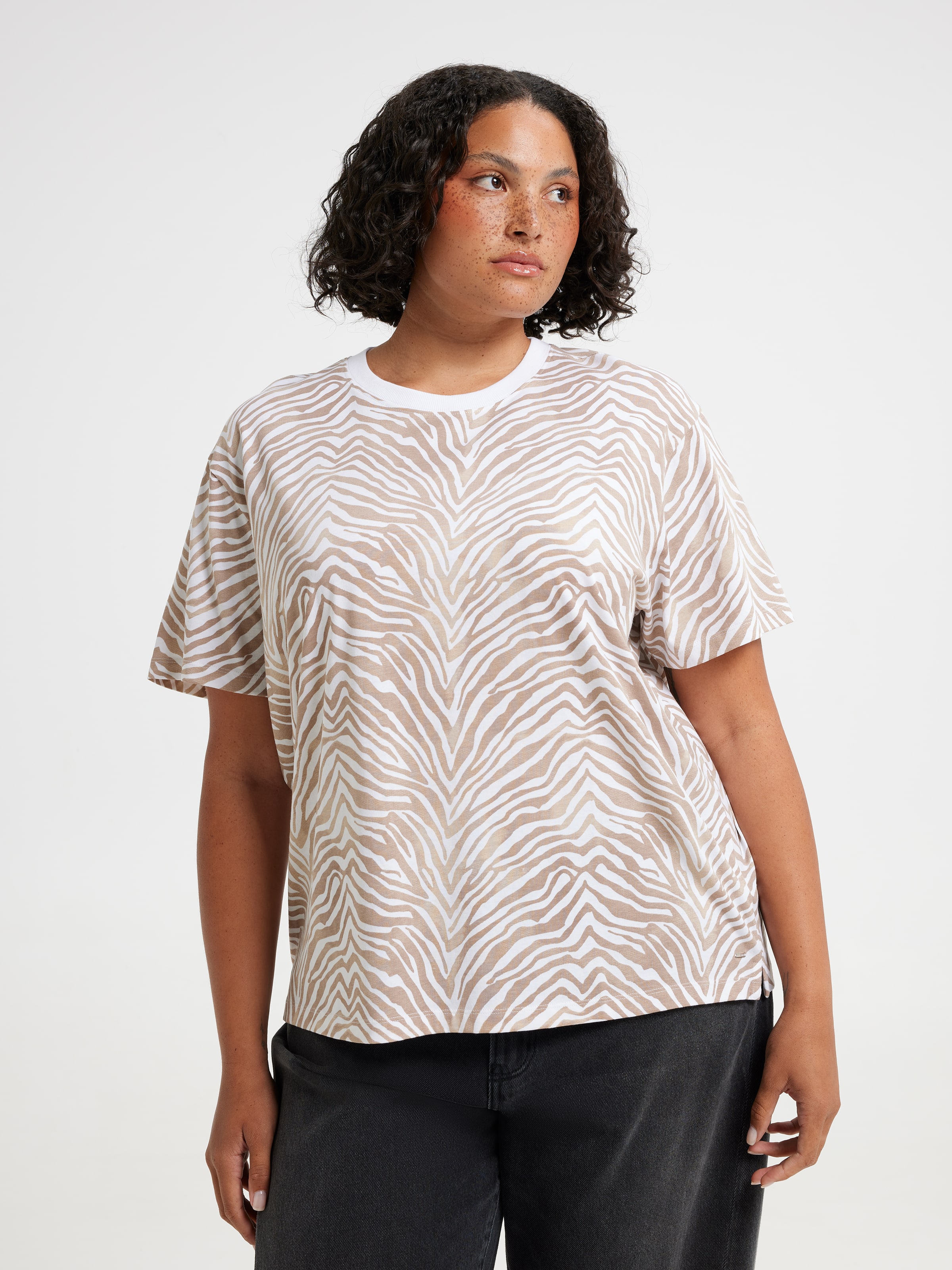 Curve Everyday Regular Tee Zebra - Just Jeans Online