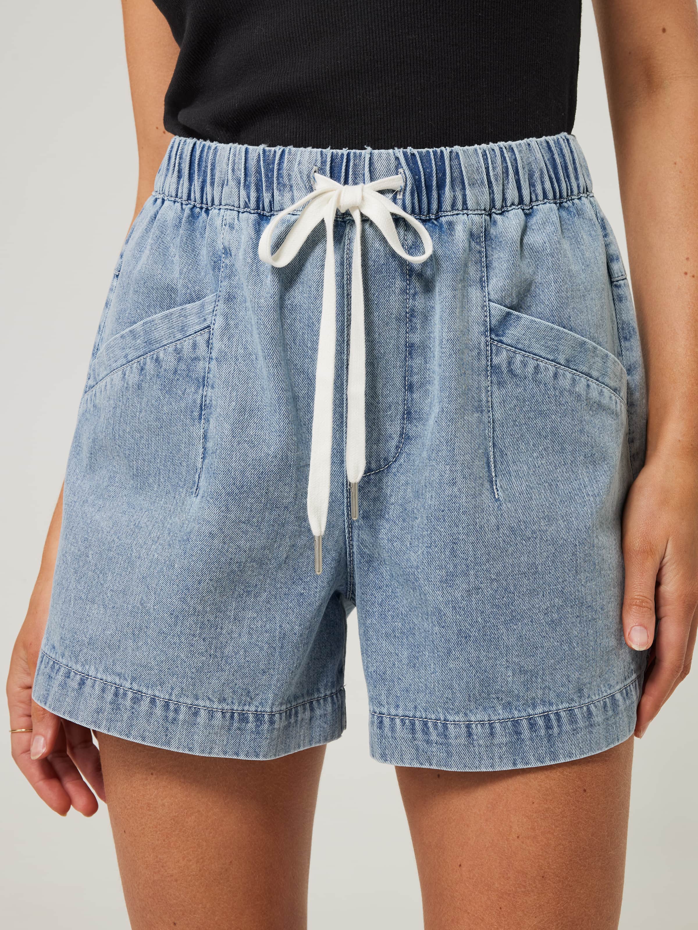 Mid Rise Soft Indigo Short - Just Jeans Online