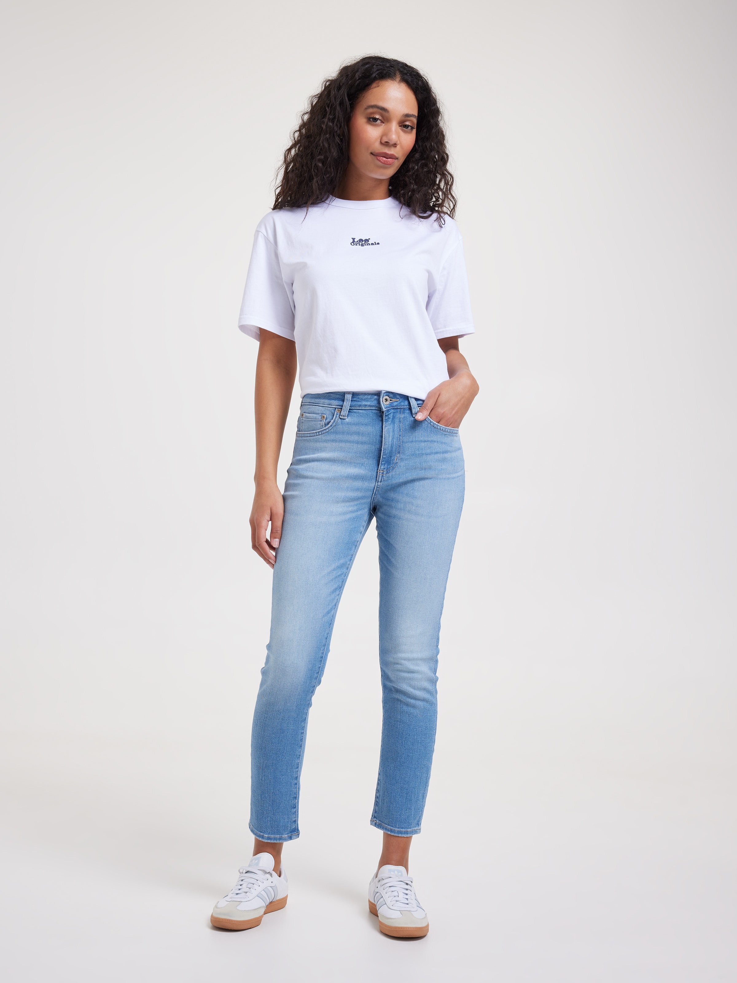 Originals Mid Slim In Authentic Fade Denim - Just Jeans Online